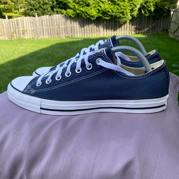 Converse | Shoes | Euc Converse All Star Chuck Taylor Low Navy Blue Us ...